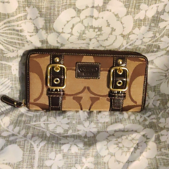 Coach | Bags | Coach Wallet Signature Brown And Tan | Poshmark